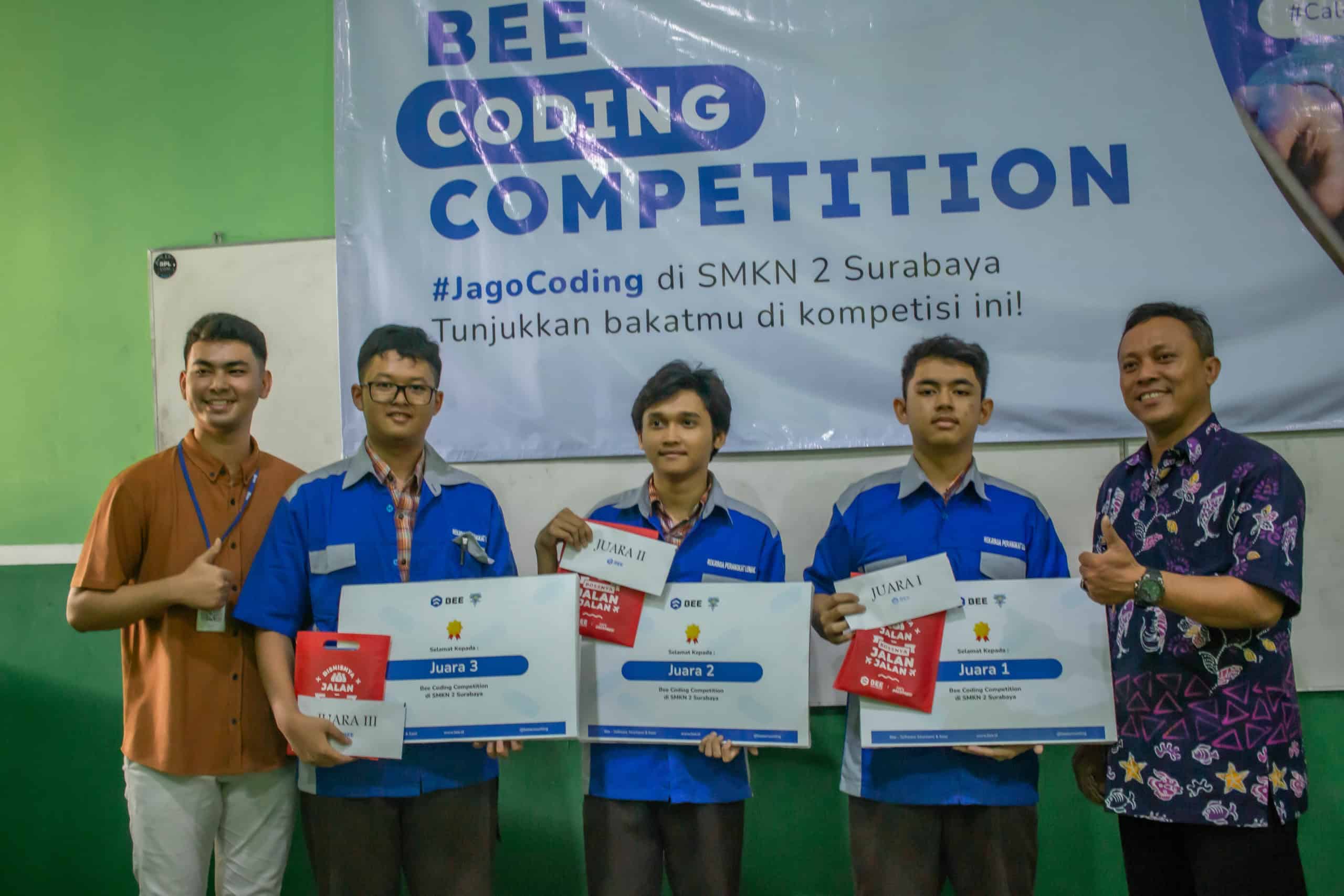 Bee Adakan Coding Competition & Career Talk di SMKN 2 Surabaya - Bee.id