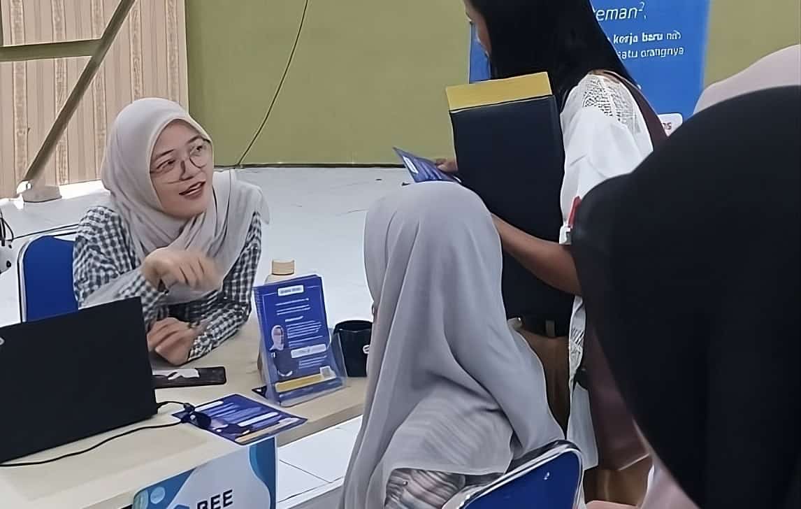 Hadir dalam Job Fair SMKN 10 Surabaya Bee Dukung Wujudkan Karir Impian ...